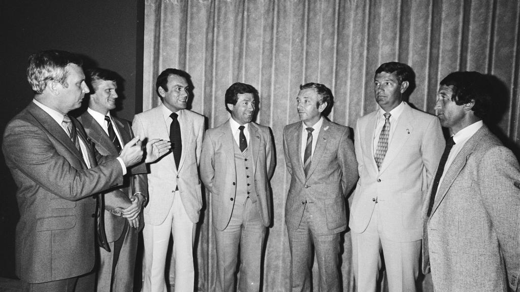 Voormalig scheidsrechter Egbert Mulder (80) overleden | KNVB