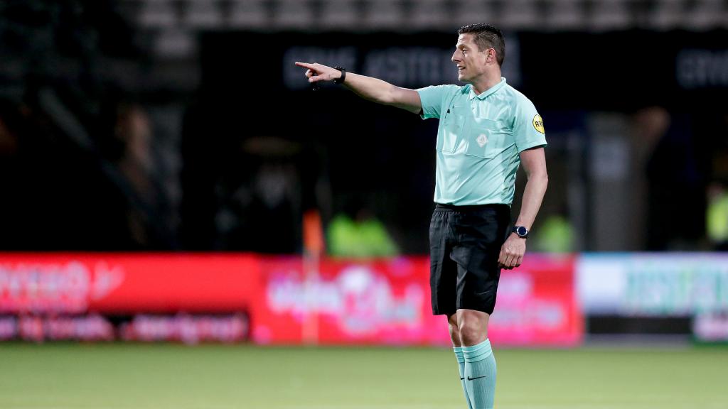 Spelregels & Handboek Arbitrage | KNVB