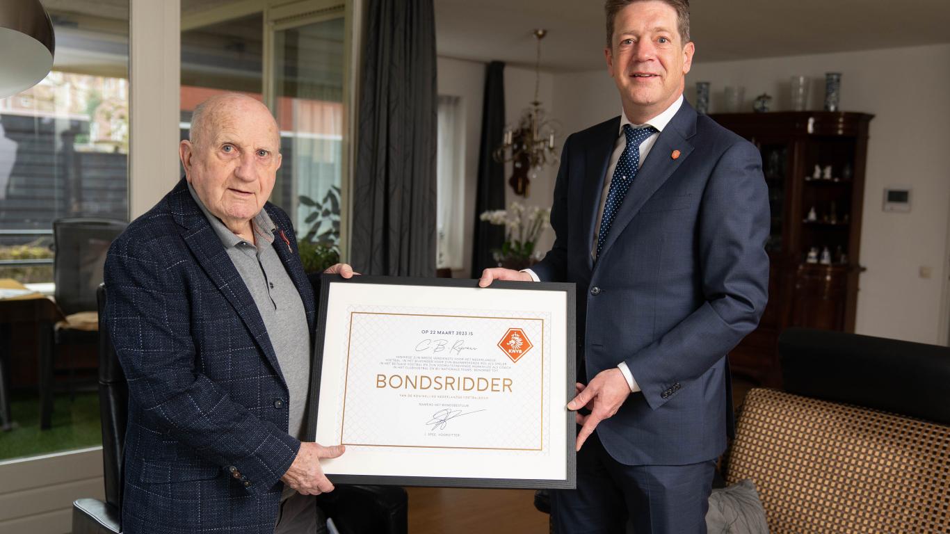 Kees Rijvers (97) leefde het Nederlands voetbalverhaal | KNVB