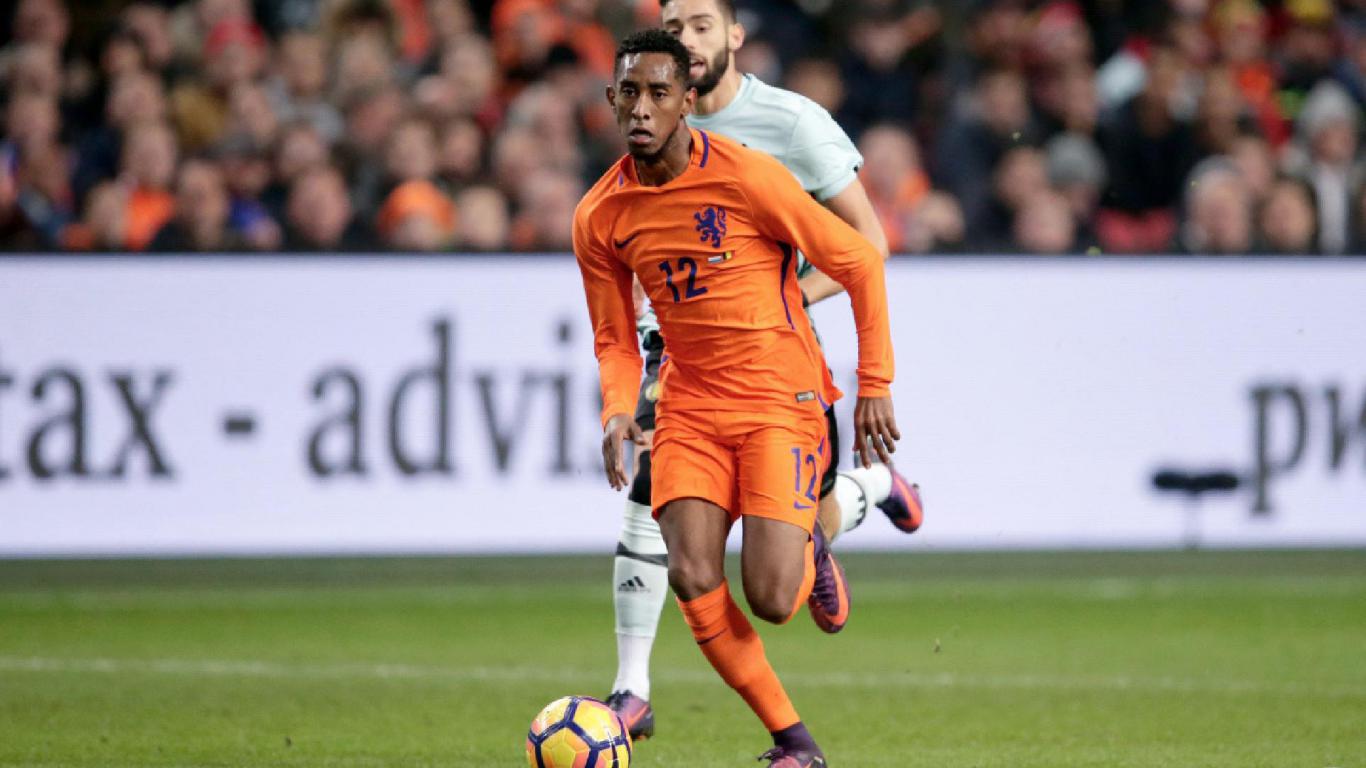 Brenet en Ramselaar debuteren in basis Oranje | KNVB