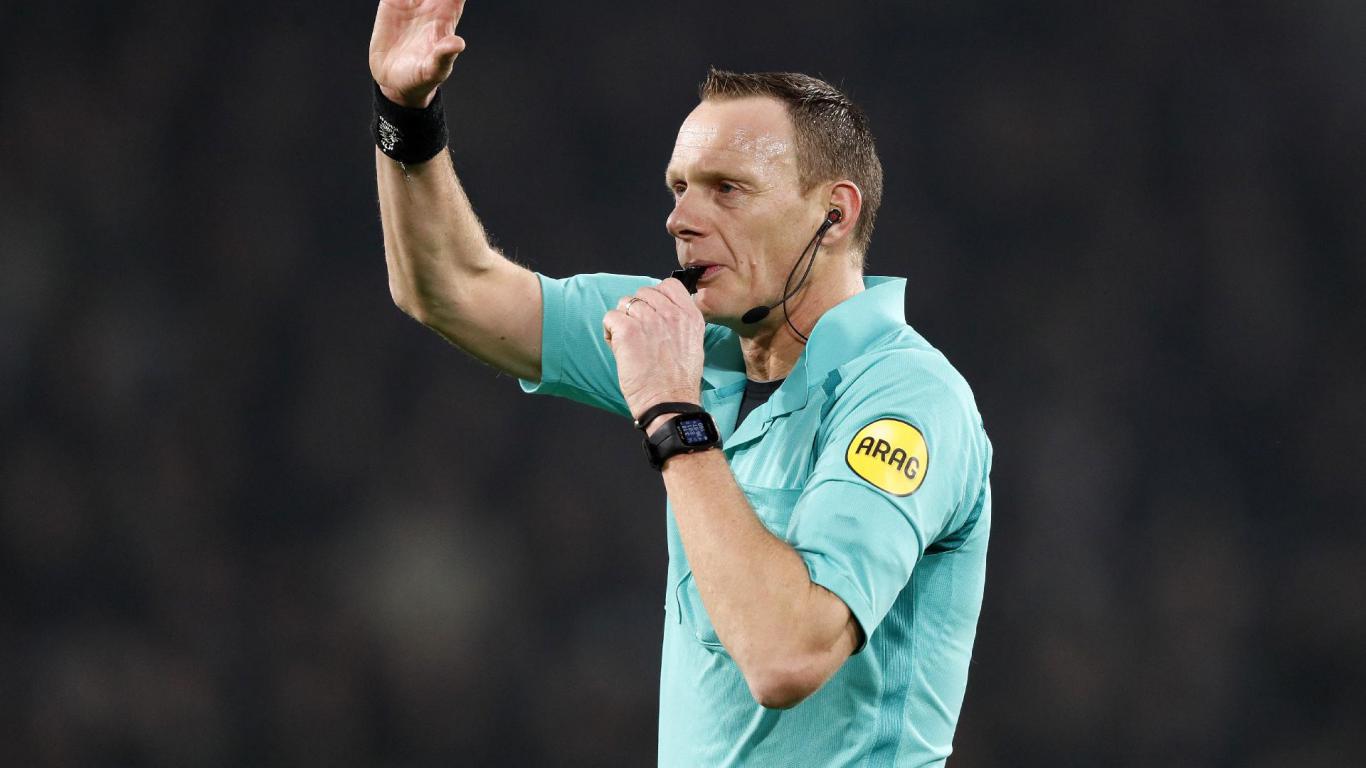 Week van de Scheidsrechter: Headset-clinic bij Delta Sports | KNVB