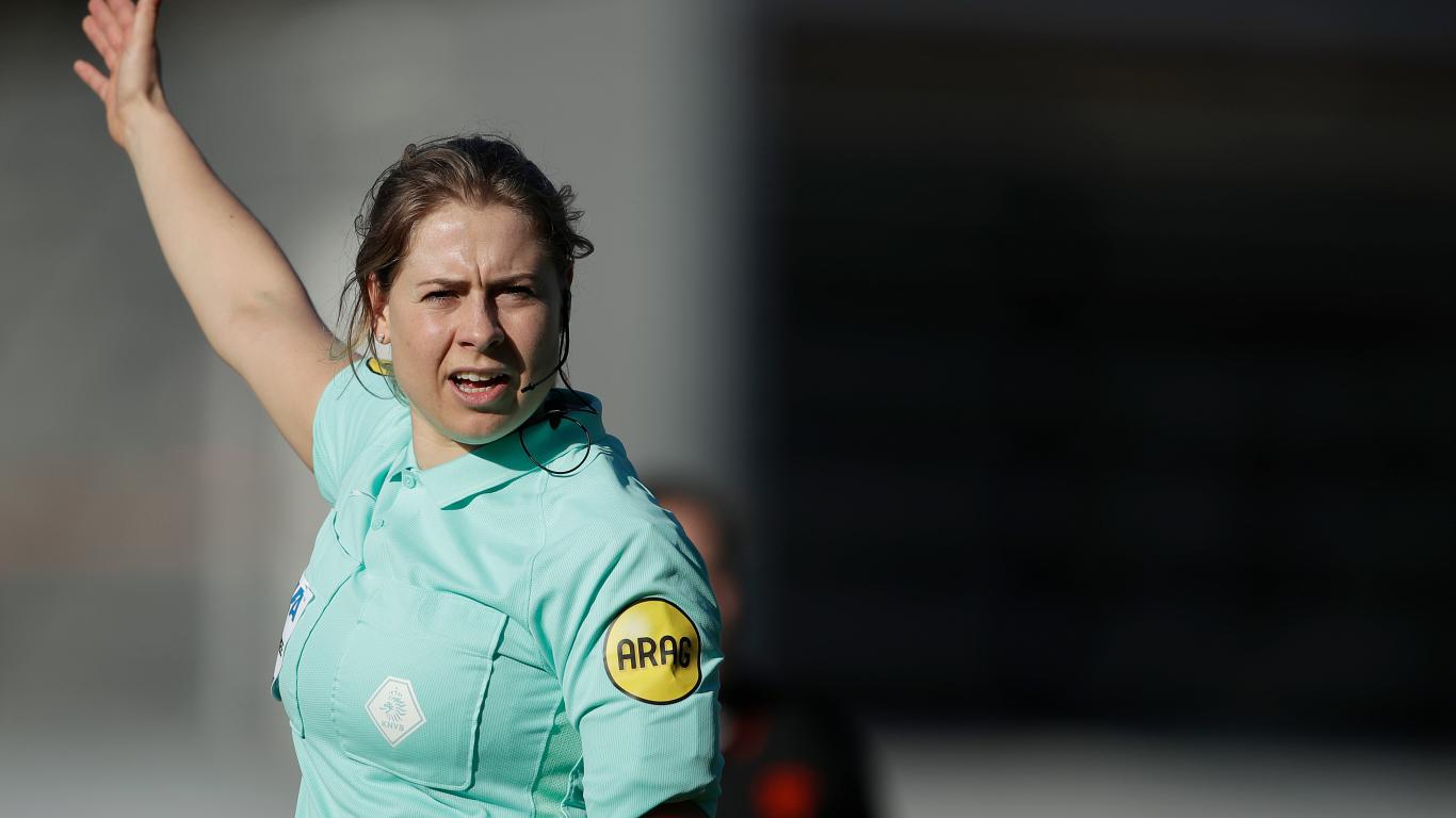 Van der Helm fluit WK-kwalificatieduel tussen Litouwen en Roemenië | KNVB