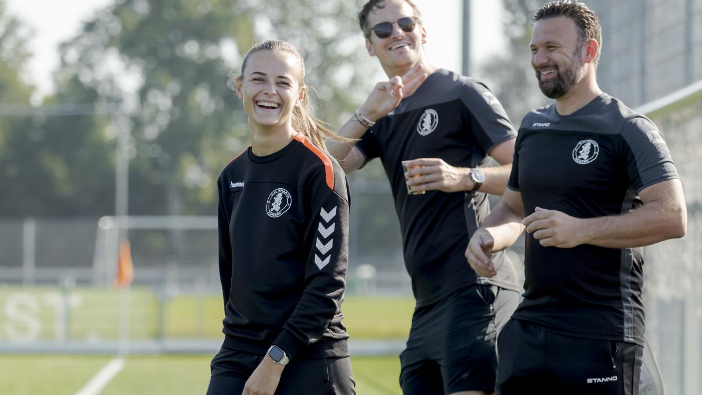 Talentvolle voetbalcoaches starten met programma Coach Plan Nederland ...