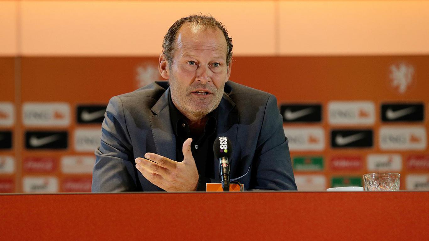 Danny Blind: 'We gaan als favoriet naar Zweden' | KNVB