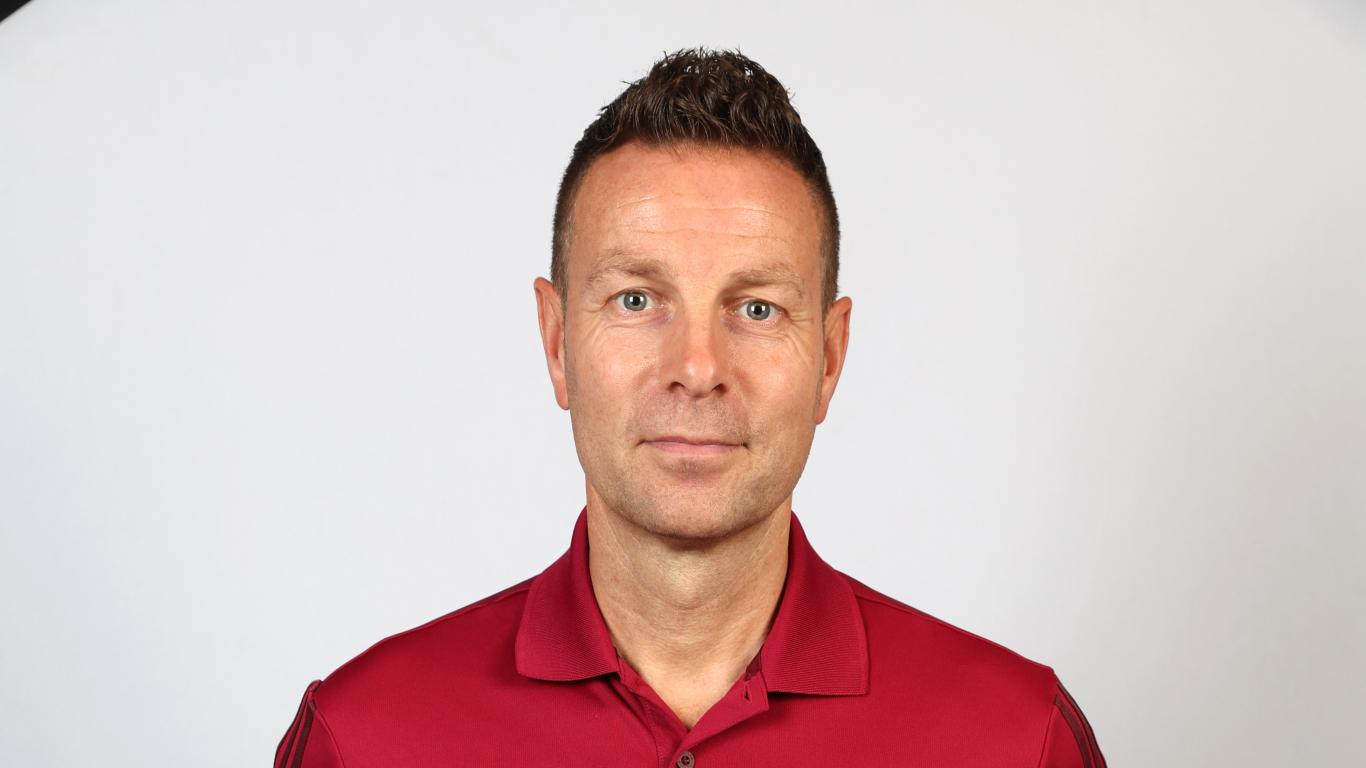 Overtoom en Van Boekel samen bij WK-duel Zweden-Italië | KNVB