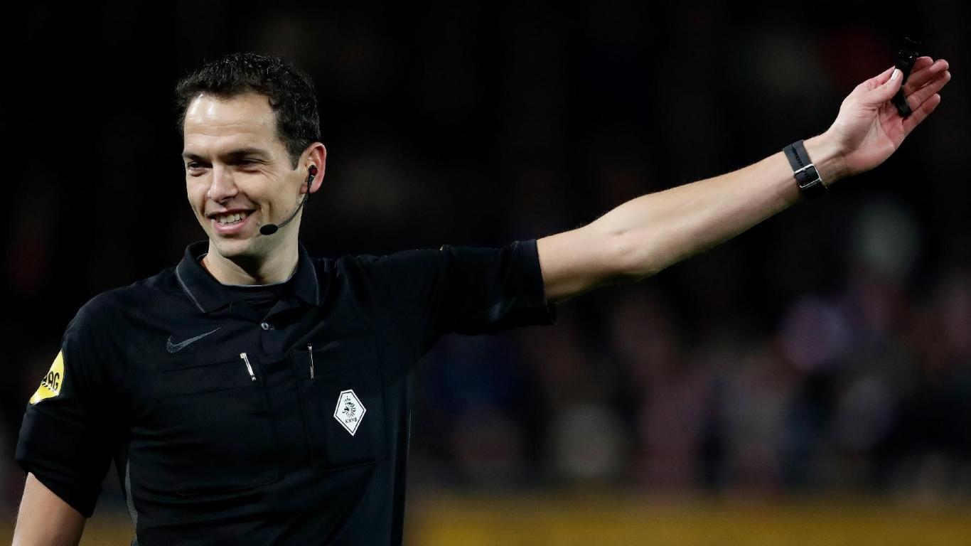 Richard Martens fluit Limburgse derby in Venlo | KNVB