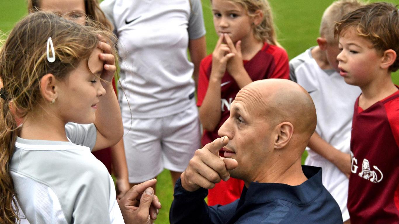 Trainer-coach veldvoetbal opleidingen | KNVB