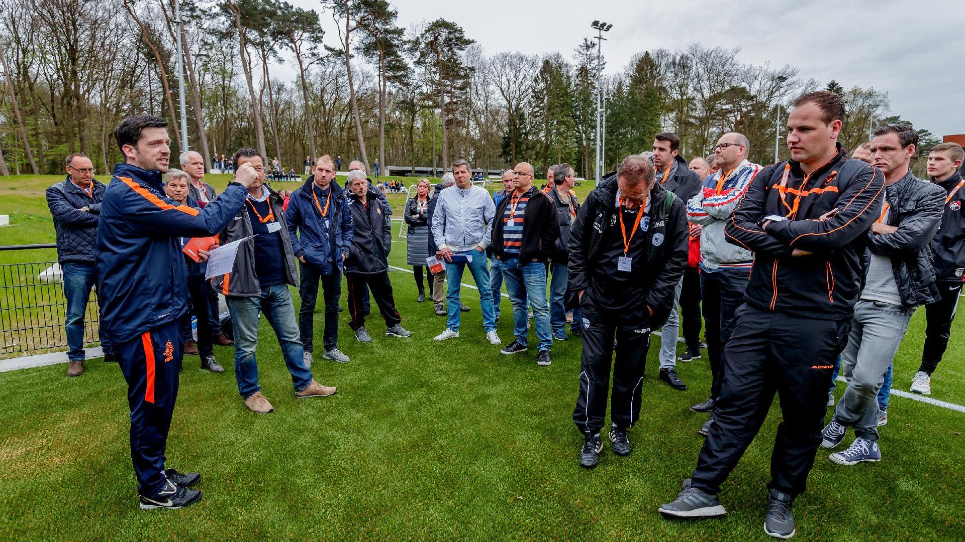 Voetbalcoach 3 Senioren of Jeugd op een onderwijsinstelling | KNVB