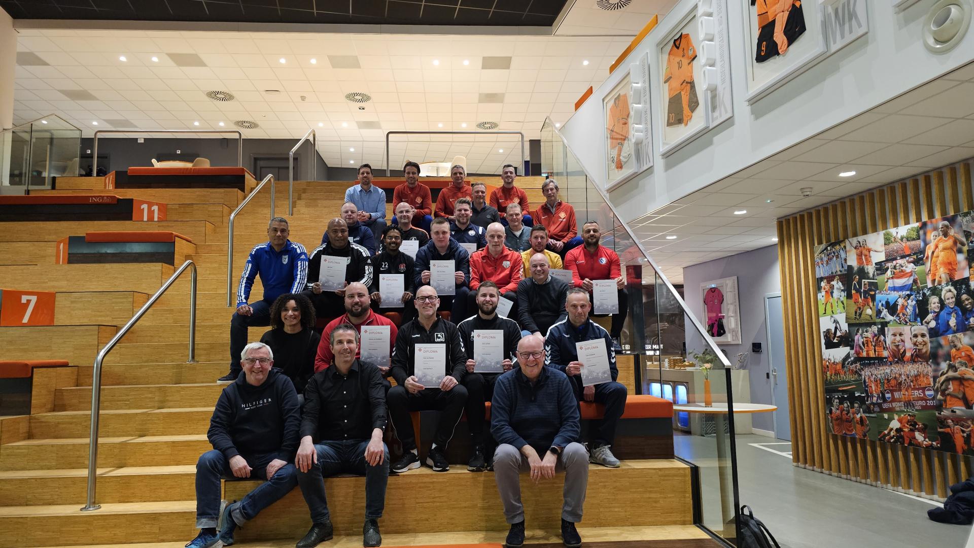 Diplomering van deelnemers opleiding HO A 2022/’23 | KNVB