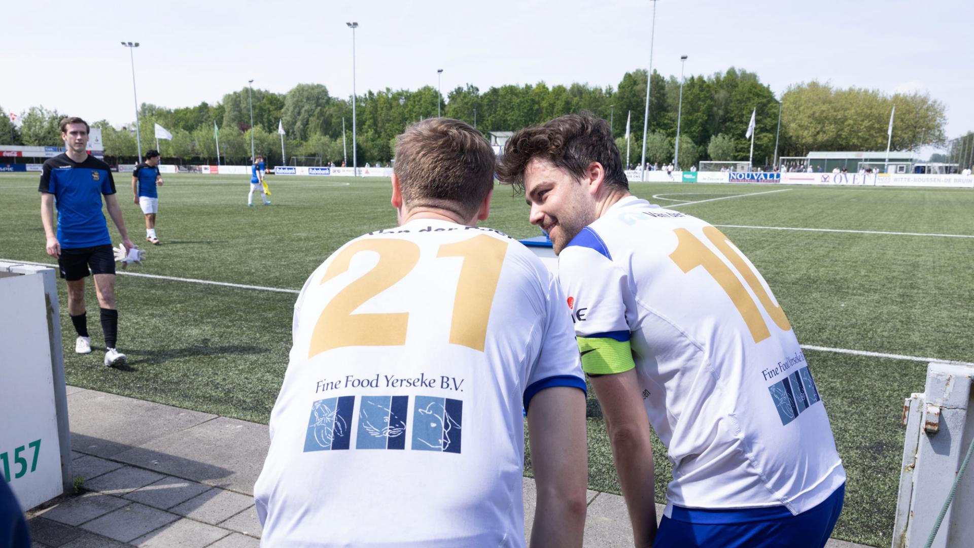 Slechts zes Nederlanders in de selectie van het Zeeuwse HSV Hoek, werkt ...