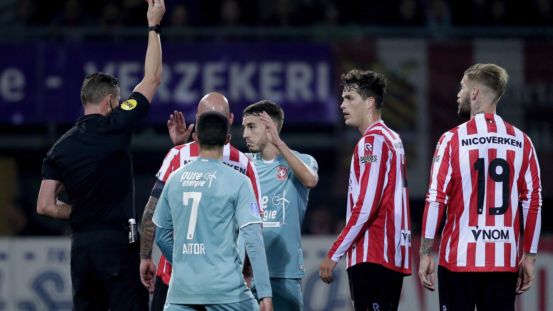 ARAG VAR Moment van de Week: Rode kaart voor FC Twente | KNVB