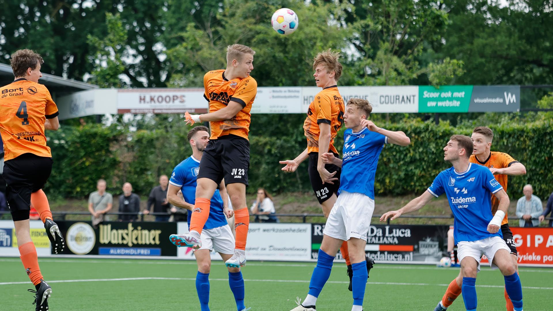 Overschrijvingen amateurvoetbal in de winter; dit zijn de spelregels | KNVB