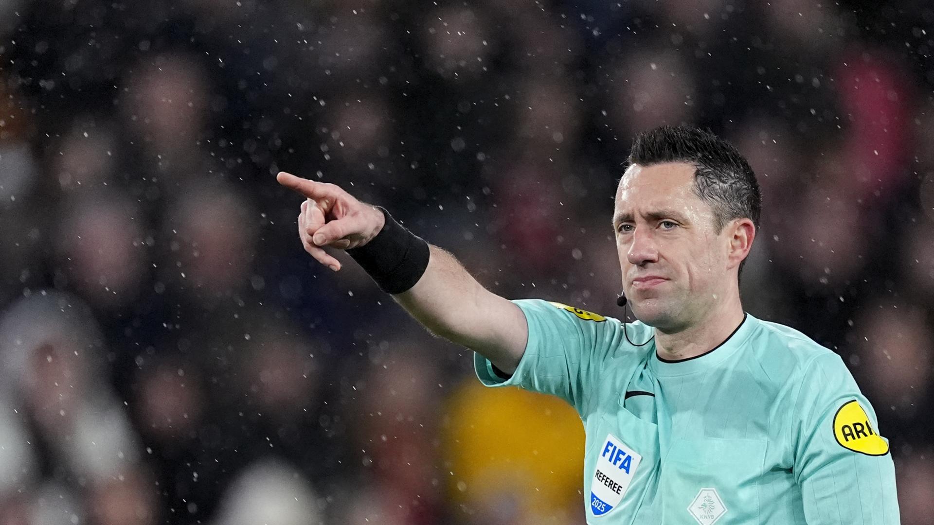 Dennis Higler en Pol van Boekel VAR en AVAR bij Internazionale - FC ...