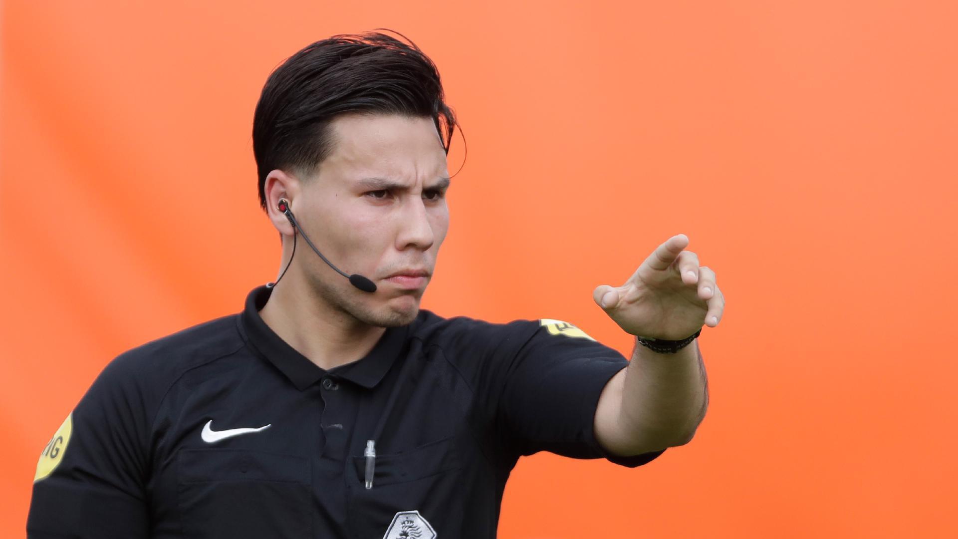 Promoties (assistent-)scheidsrechters naar masterclass | KNVB