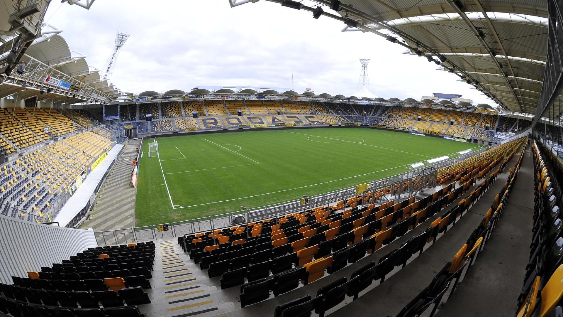 Benjamin Bouchouari (Roda JC) één duel aan de kant | KNVB