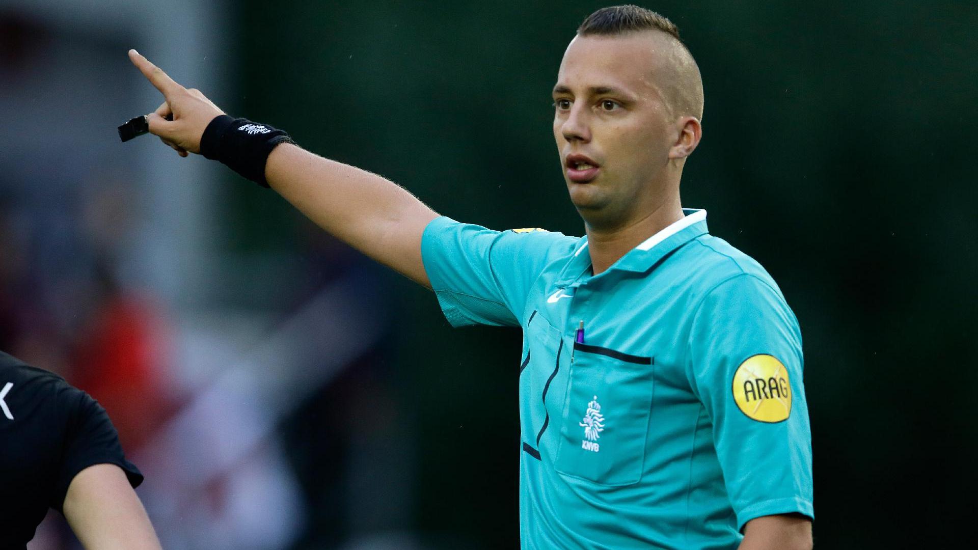 Handboek arbitrage veld en futsal beschikbaar | KNVB