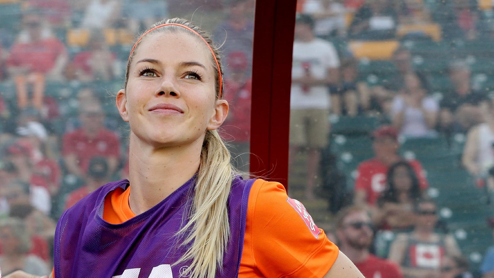Anouk Hoogendijk wordt ambassadrice van het Welpenvoetbal | KNVB