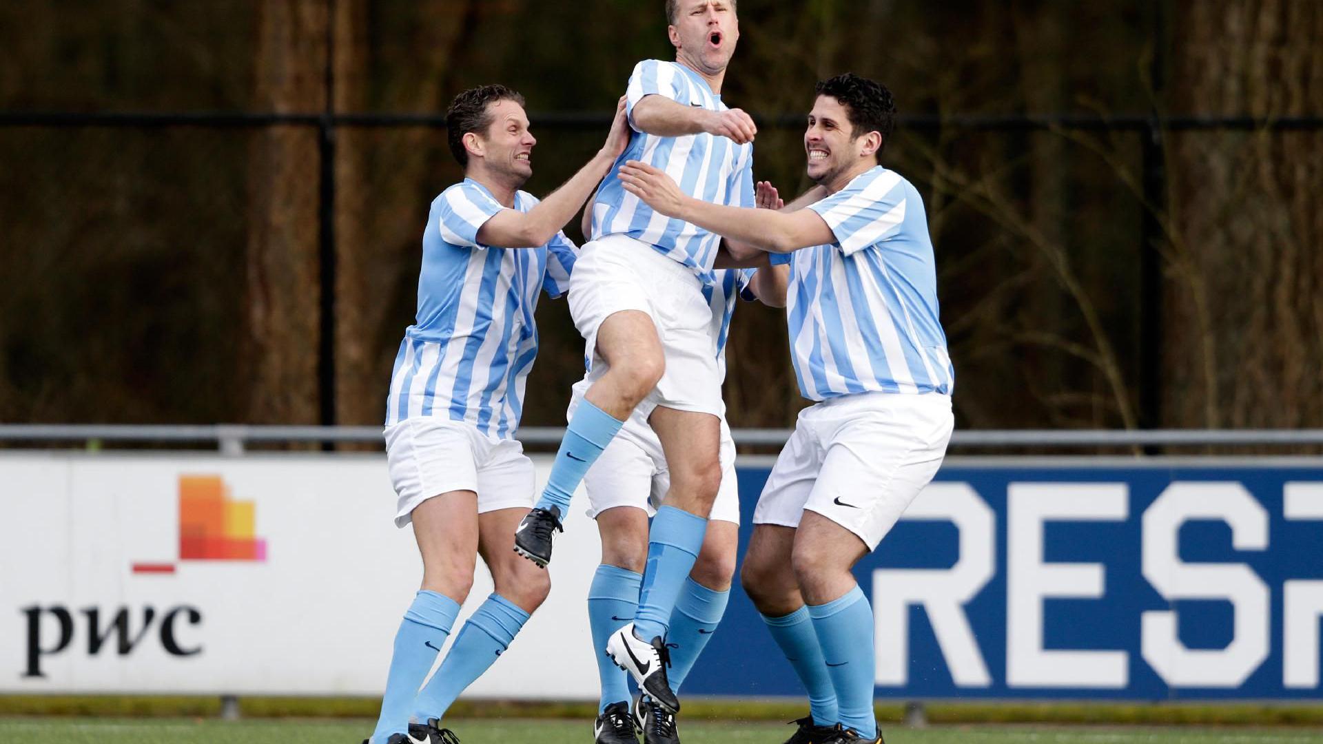 45+ voetbal: Boys will be boys | KNVB