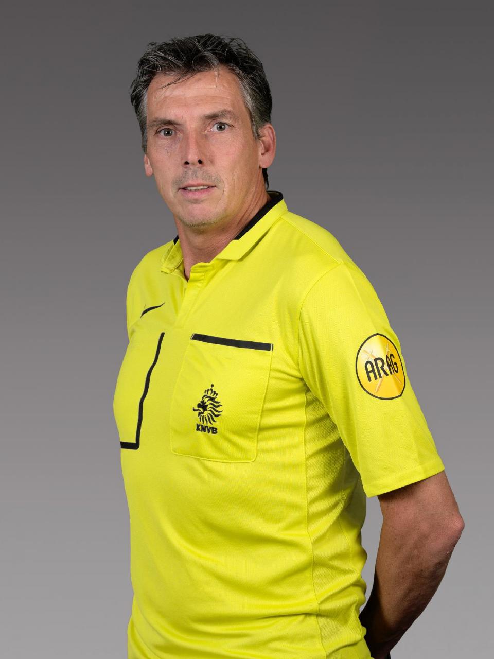 Voormalig assistent-scheidsrechter Edwin de Vree overleden | KNVB