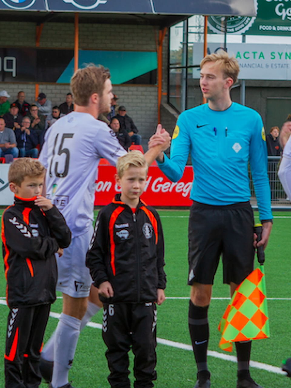 Gezocht: ambitieuze teamplayers die cool blijven onder stress. Word ook ...