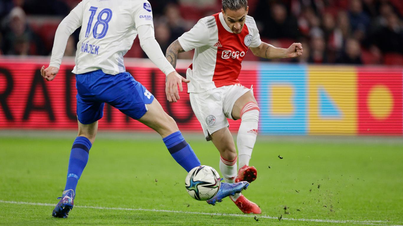 Ajax en AZ probleemloos naar halve finales