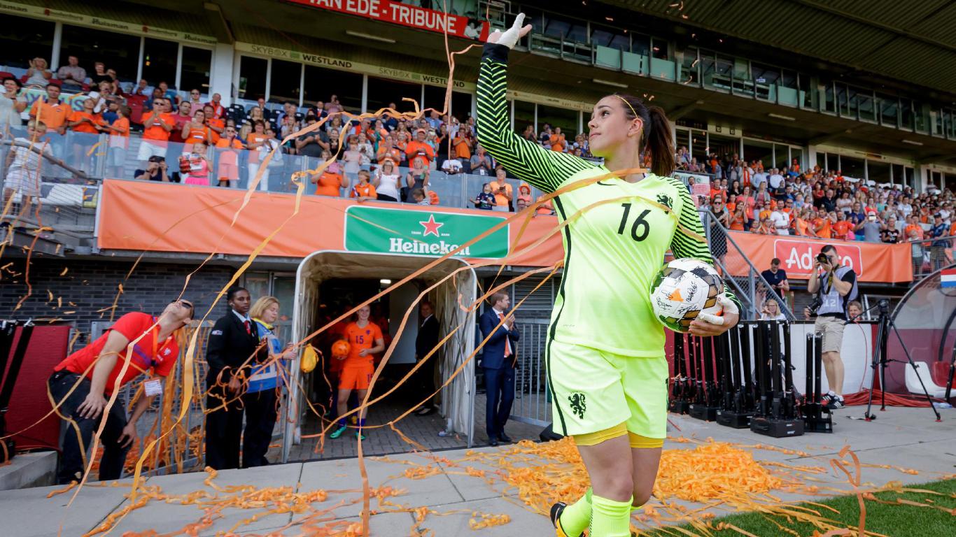 Angela Christ zwaait af als international | OnsOranje