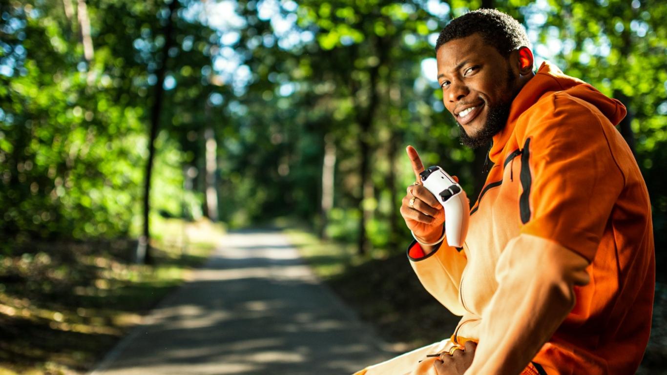 Sevn Alias maakt WK-anthem voor de internationals van E_Oranje | OnsOranje
