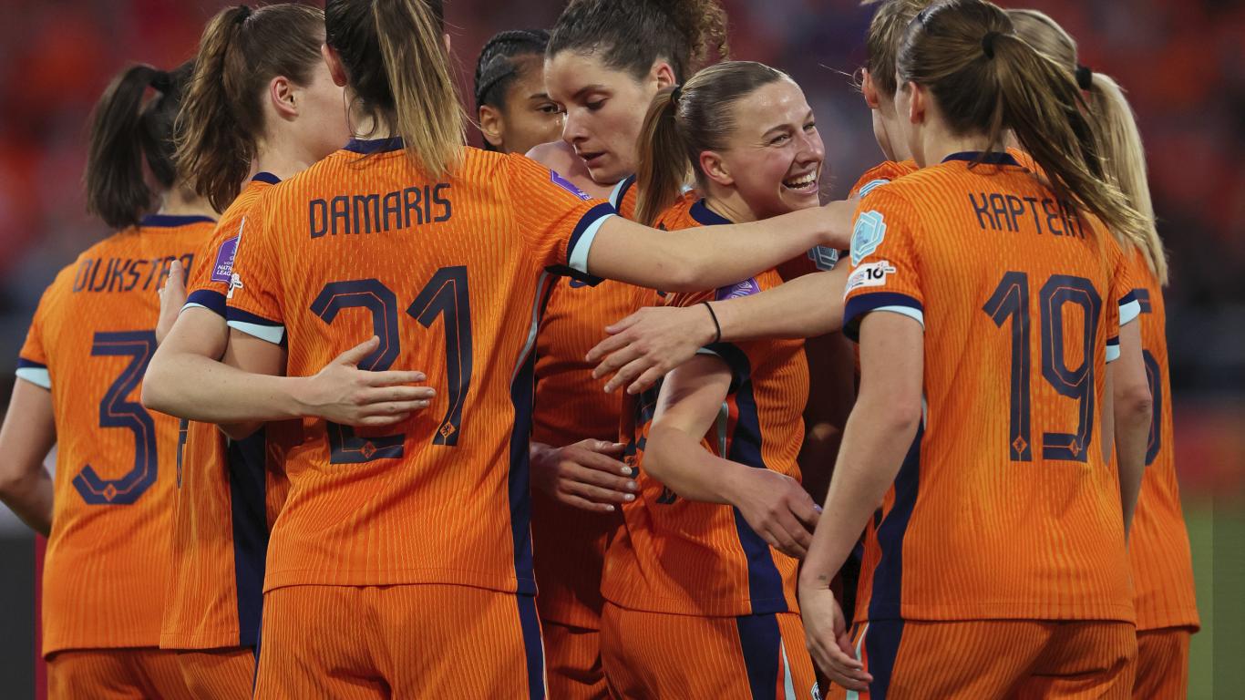 Audiodescriptie bij wedstrijden Nederland (v) tegen Schotland en Finland | OnsOranje