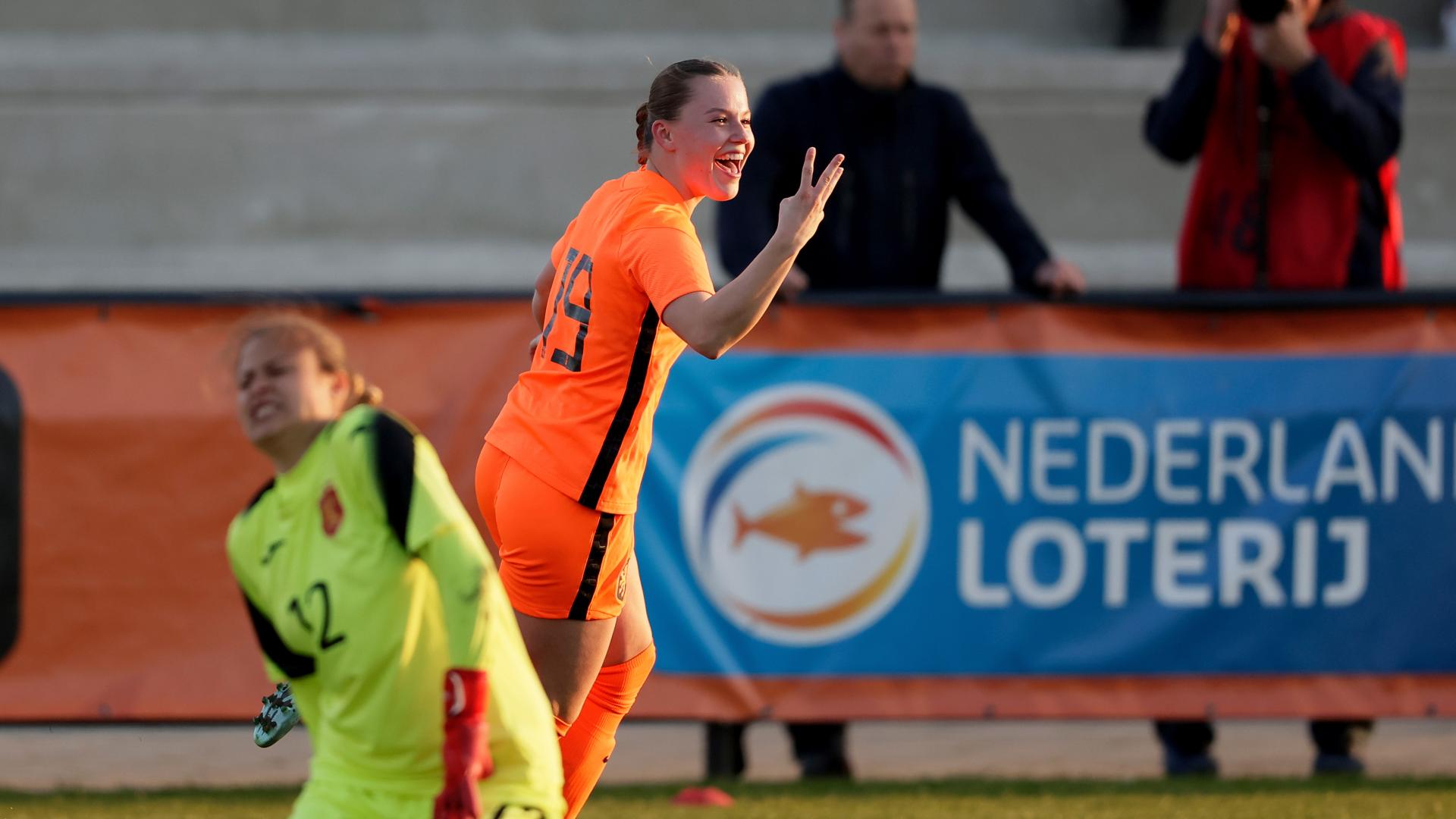 Hattrick Stoit zet Vrouwen onder 19 op het juiste spoor tegen Bulgarije ...