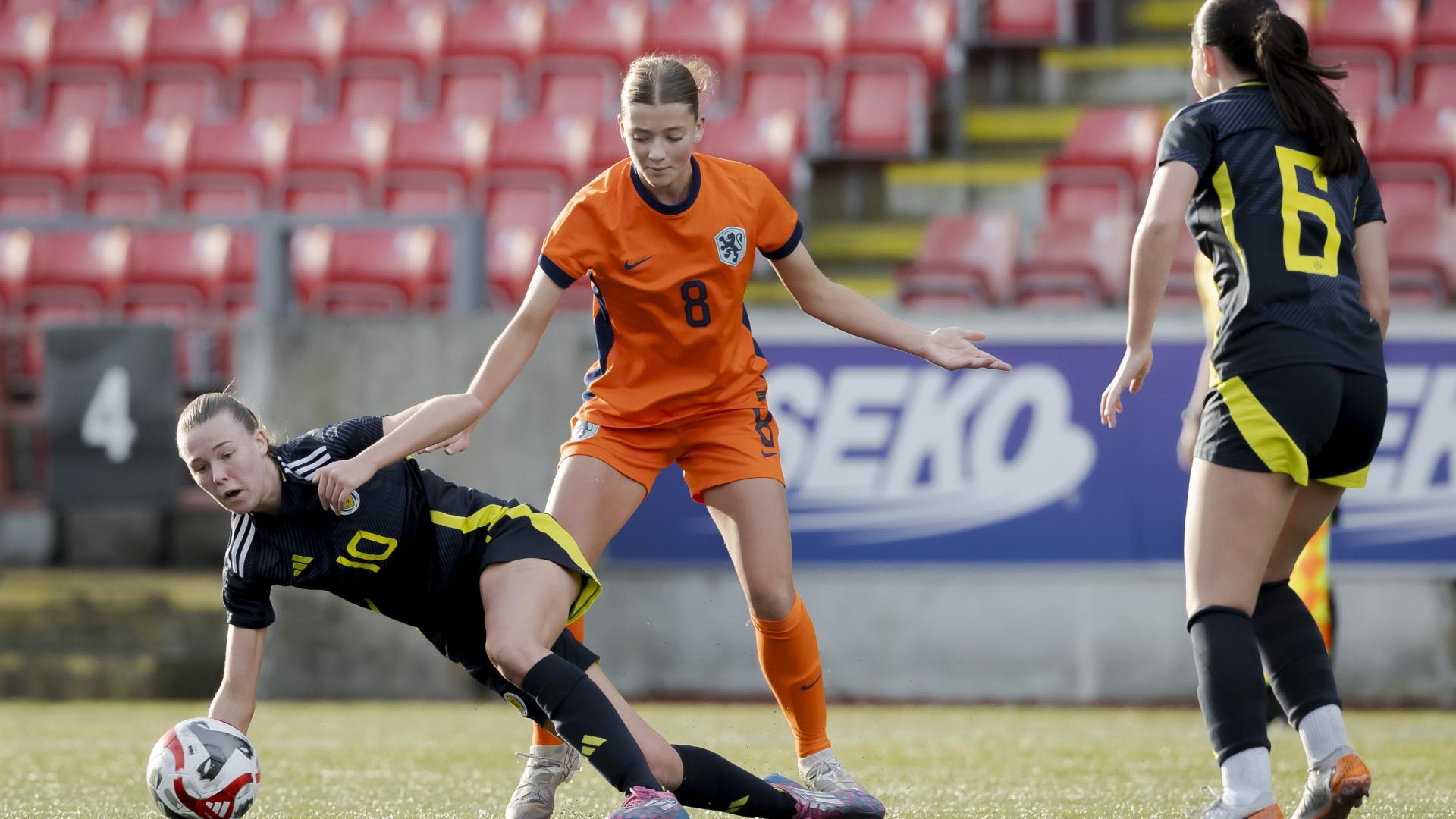 Overtuigende zege Oranje onder 17 (v) in Schotland | OnsOranje
