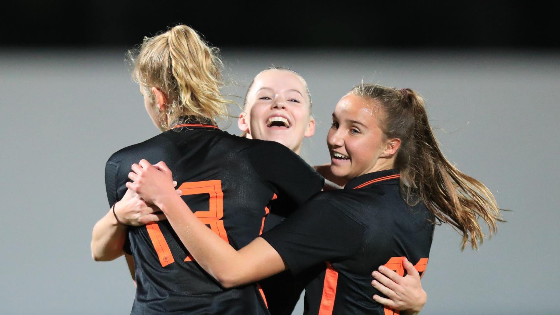 Vrouwen onder 19 met speels gemak langs Noorwegen: 4-0 | OnsOranje
