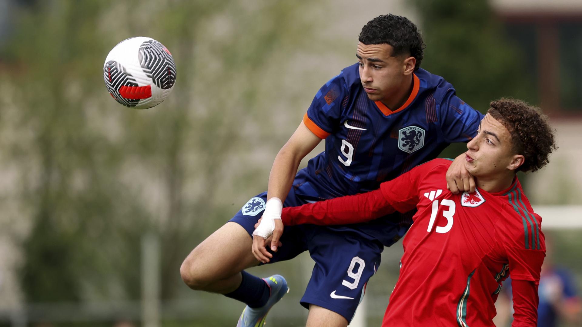 Effectief Onder 16 (m) in slotfase ruim langs Wales | OnsOranje