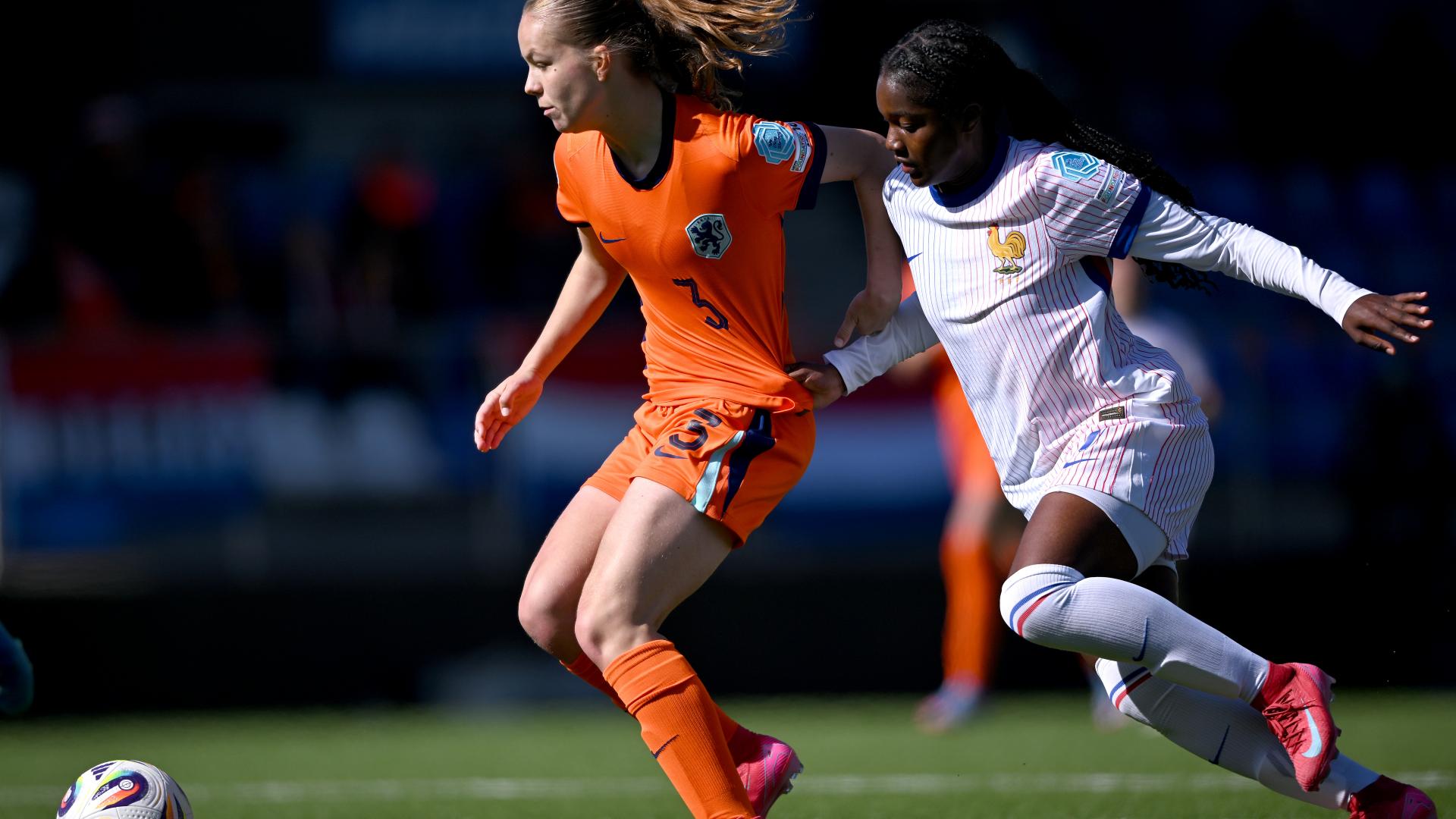 Finale! Mentaal ijzersterk Onder 17 (v) verslaat Frankrijk na penalty's ...