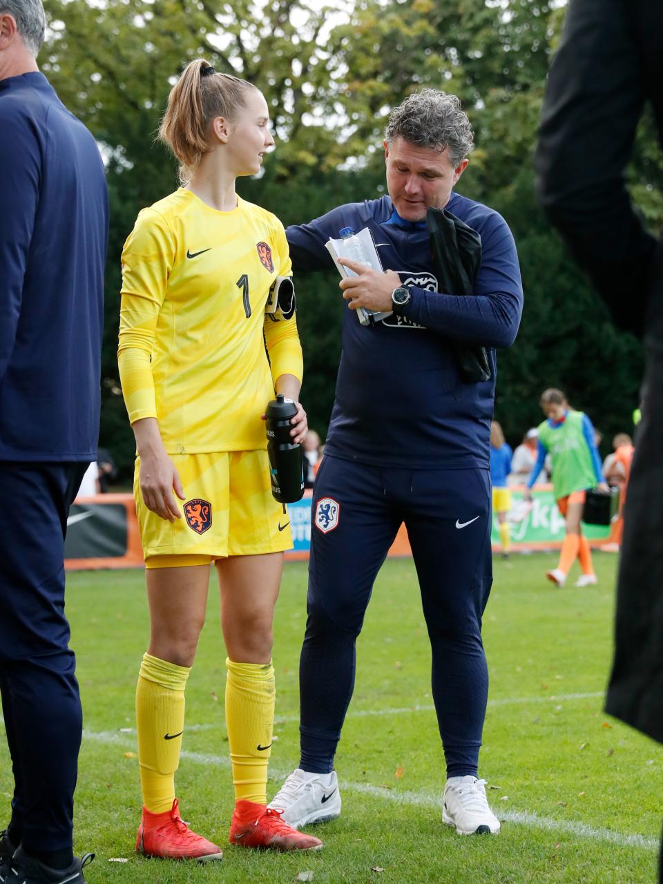 Kwakkenbos leidt Onder 20 op WK; Van Bruggen met Onder 19 naar EK ...